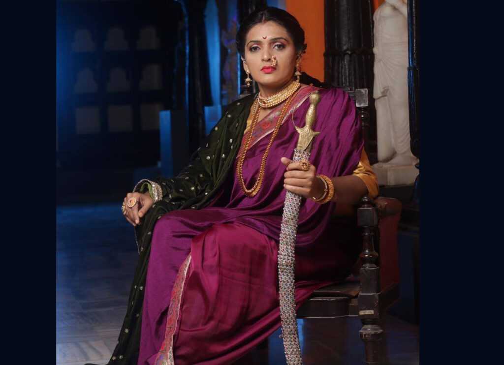 रुपाली पाटील-ठोंबरेंची फेसबुकवर बदनामी; पुण्यात मनसेच्या 16 ...